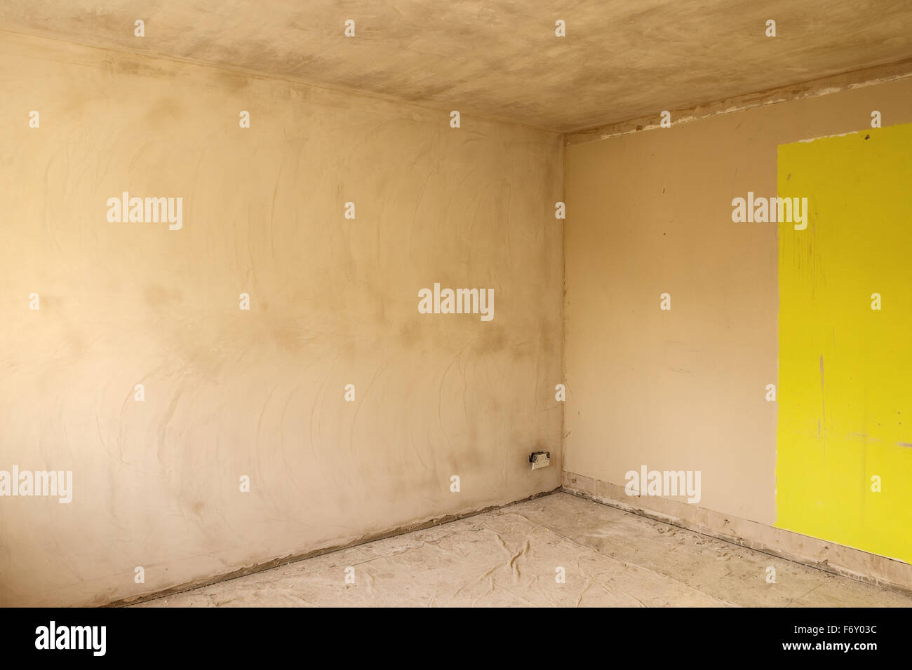 building being renovated in need of repair Stock Photo - Alamy