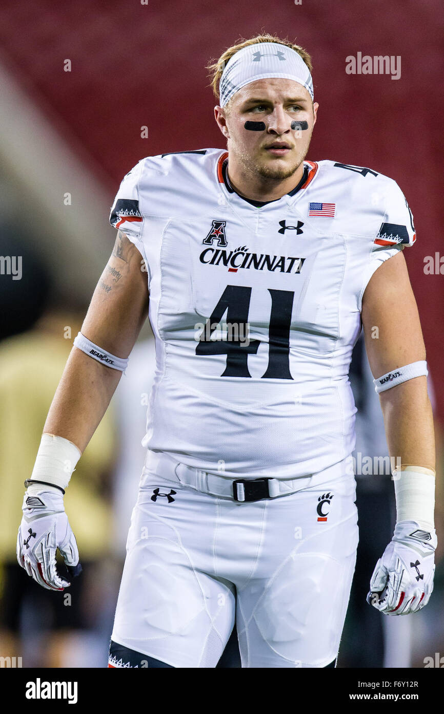 November 20, 2015: Cincinnati Bearcats linebacker Kevin Hyland #41 ...