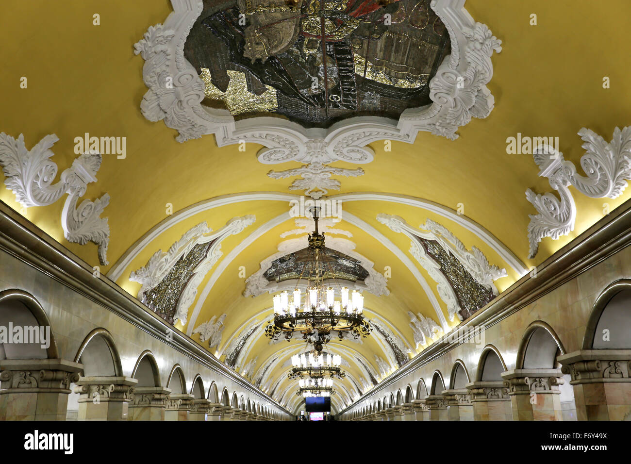 Beautiful hall with columns Stock Photo - Alamy