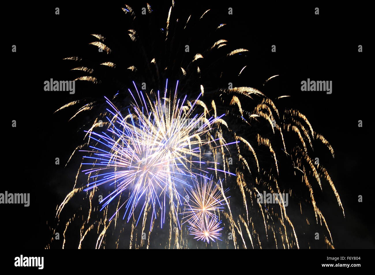 Perth christmas lights switch on hi-res stock photography and images ...