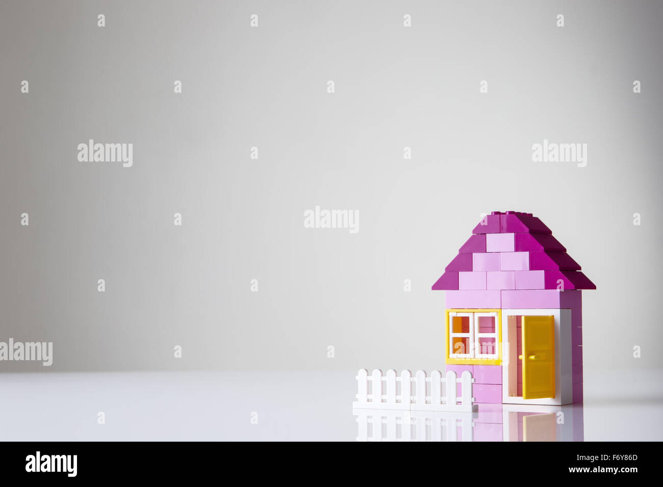 Perspex blocks hi-res stock photography and images - Alamy