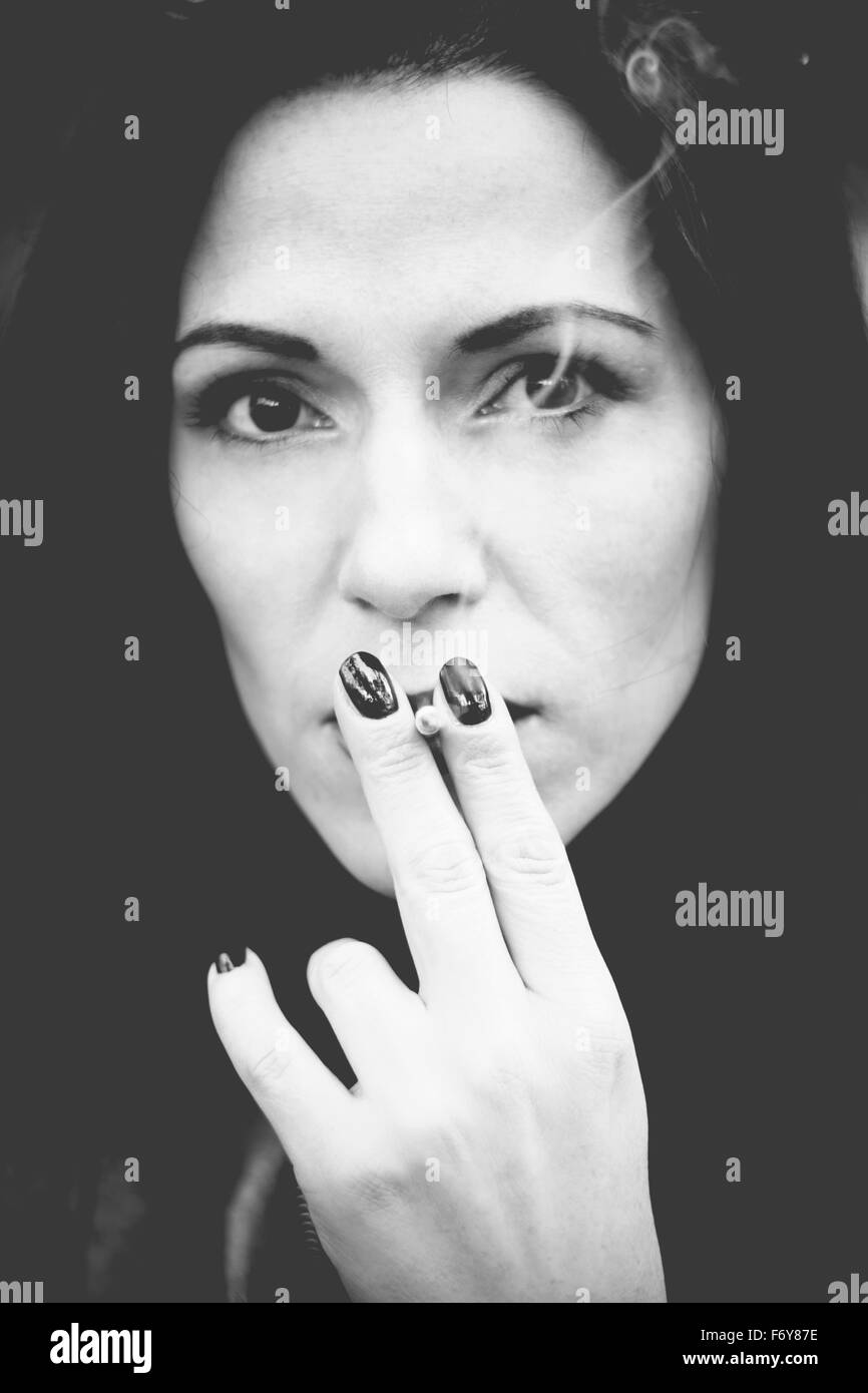 Woman cancer scarf Black and White Stock Photos & Images - Alamy