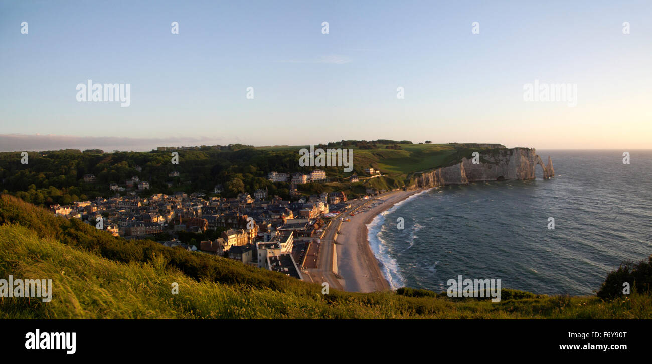 Rock coast etretat sunset hi-res stock photography and images - Alamy