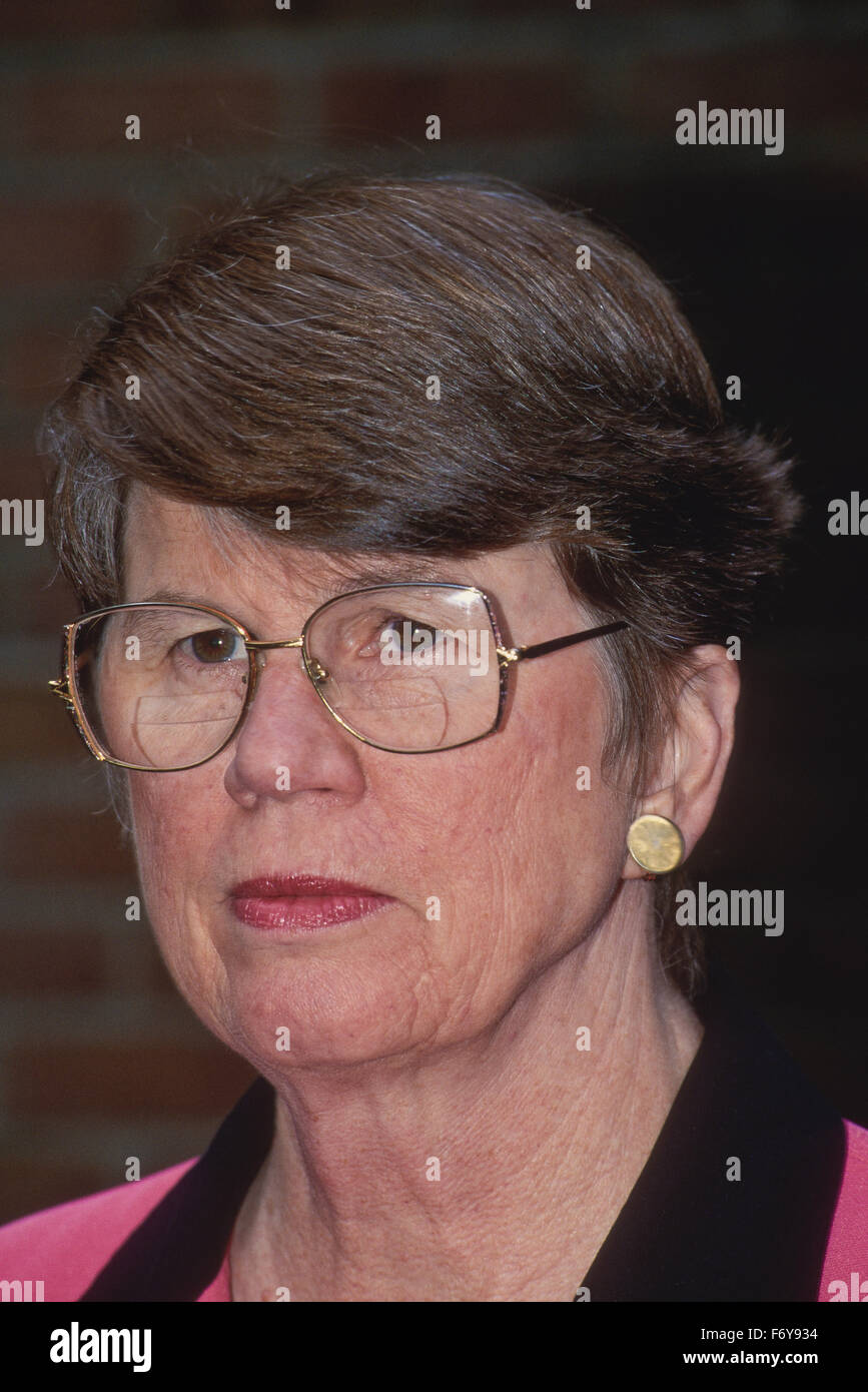 Cbs news sunday morning hi-res stock photography and images - Alamy