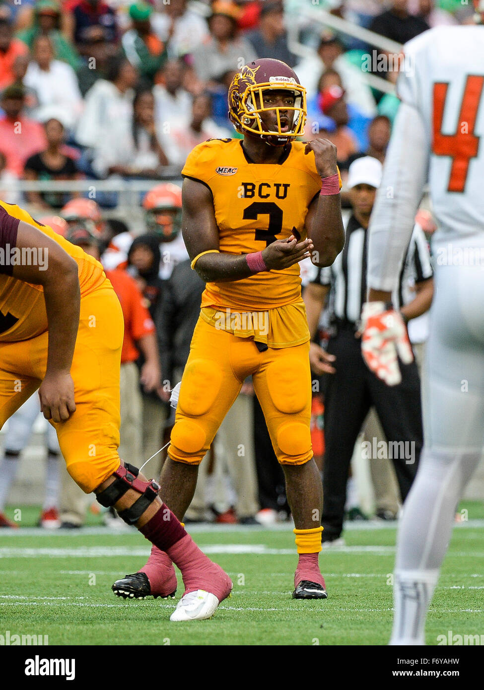 Orlando, FL, USA. 21st Nov, 2015. Bethune Cookman quarterback Quentin ...