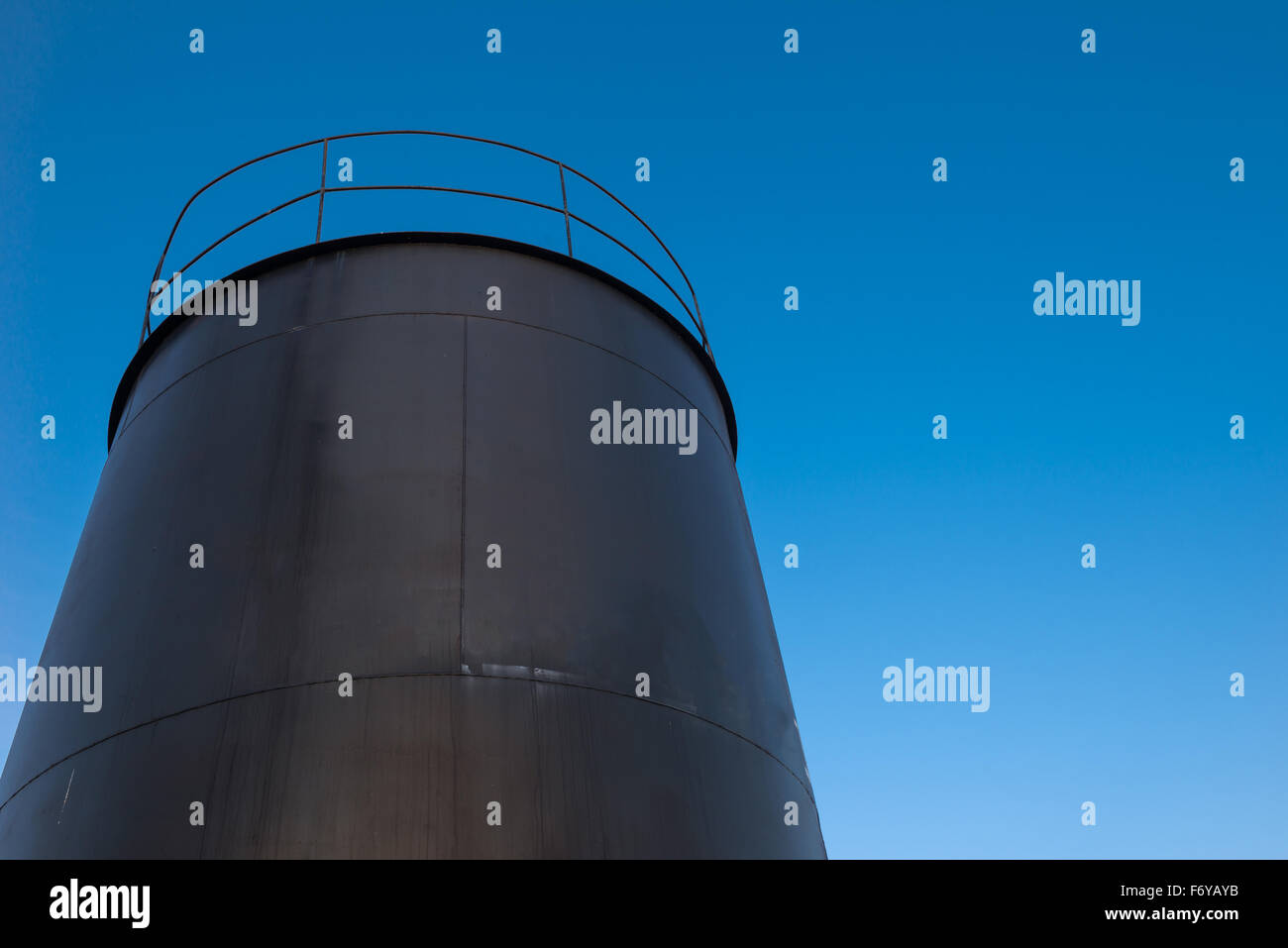 Oil storage tank hi-res stock photography and images - Alamy