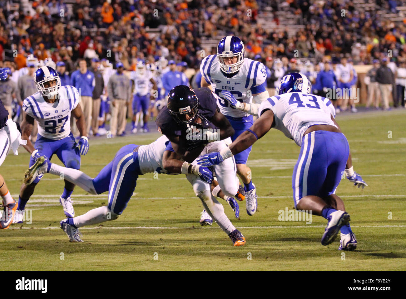 Charlottesville, VA, USA. 21st Nov, 2015. Virginia Cavaliers running ...