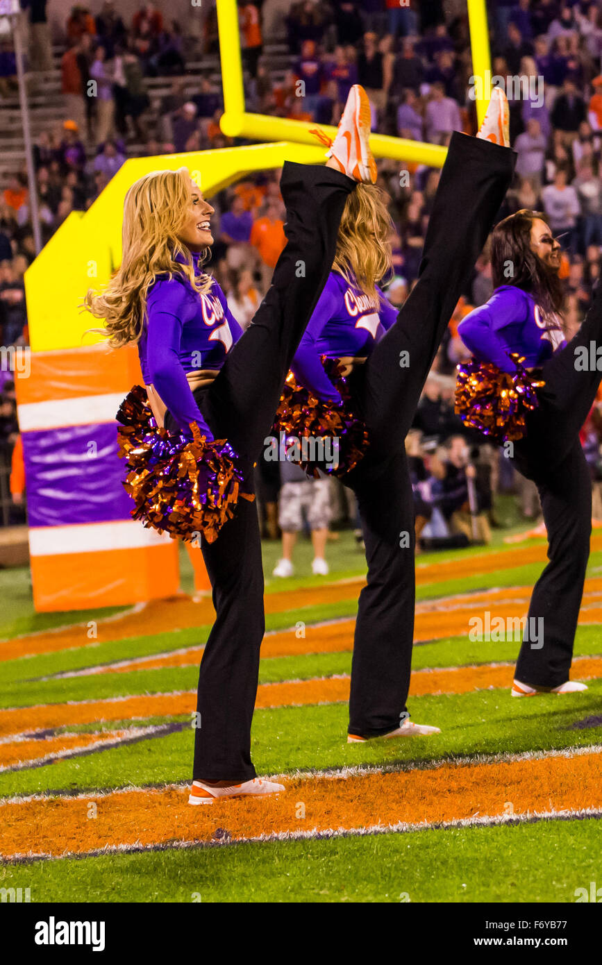Clemson, SC, USA. 21st Nov, 2015. Clemson Tigers Rally Cats perform at ...