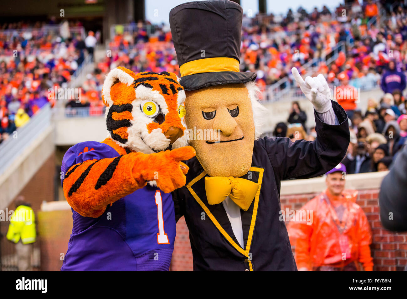 College Mascots Stock Photos & College Mascots Stock Images - Alamy
