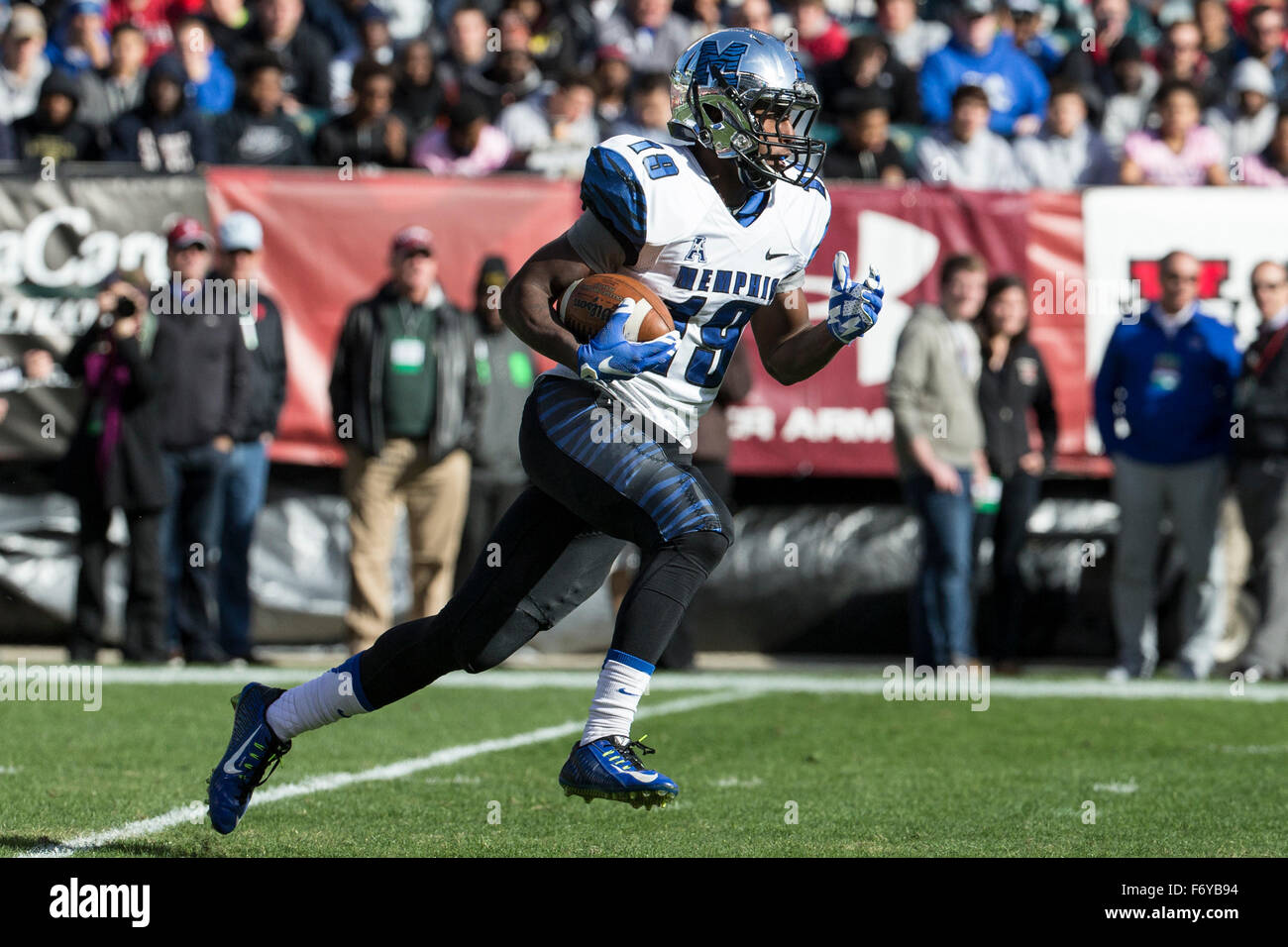 Memphis tigers wide receiver hi-res stock photography and images - Alamy