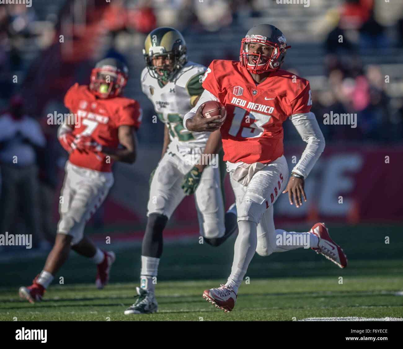 Albuquerque, New Mexico, USA. 21st Nov, 2015. Journal.Lobo quarterback ...