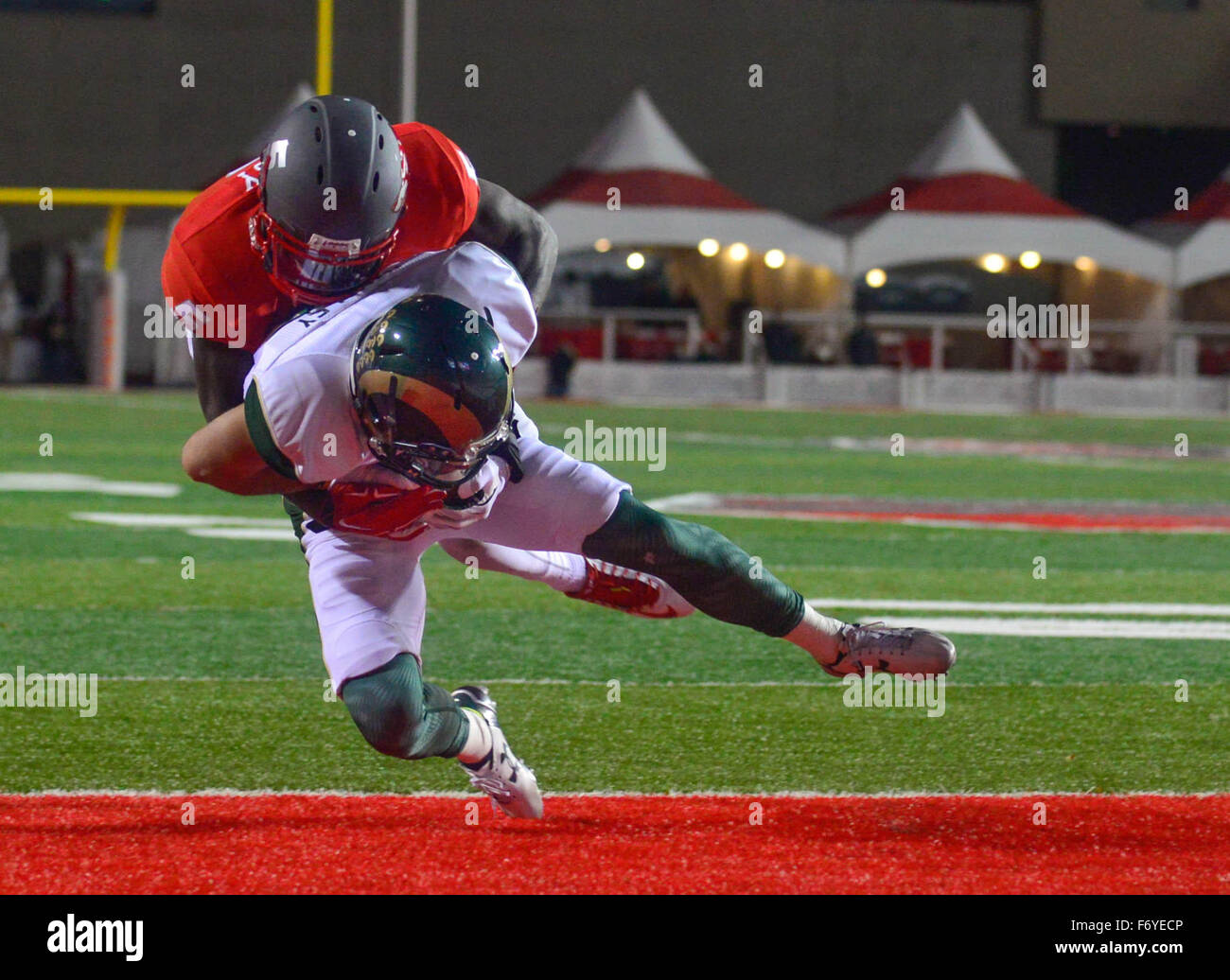 Albuquerque, New Mexico, USA. 21st Nov, 2015. Journal.Lobo Safety Lee ...