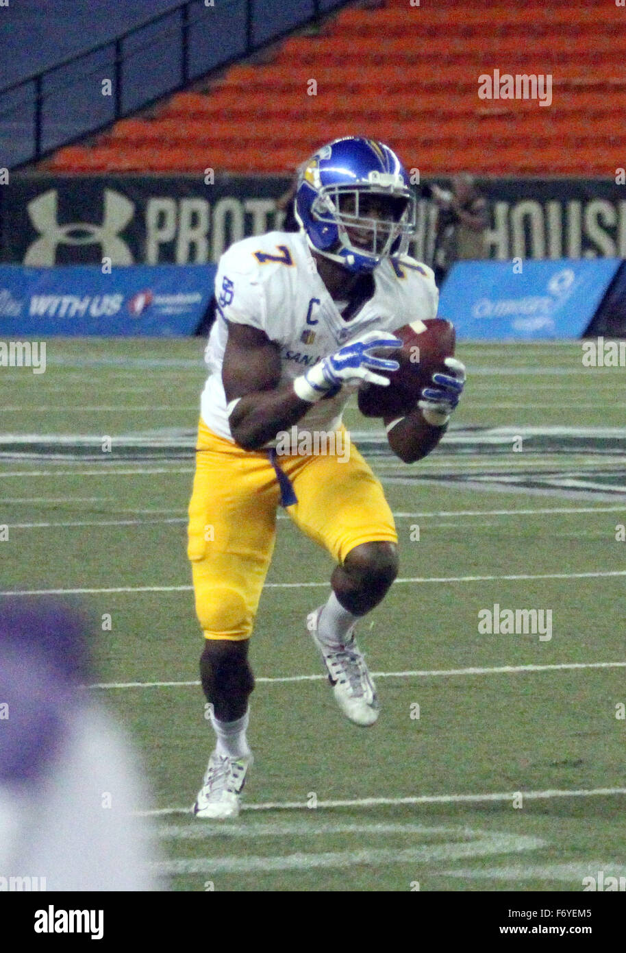 November 21, 2015 - San Jose State Spartans running back Tyler Ervin (7 ...