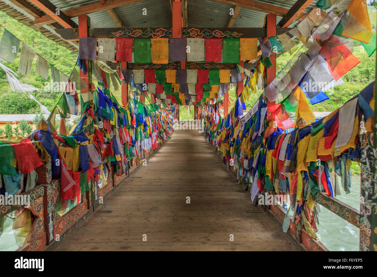 Bhutan prayer flags hi-res stock photography and images - Alamy
