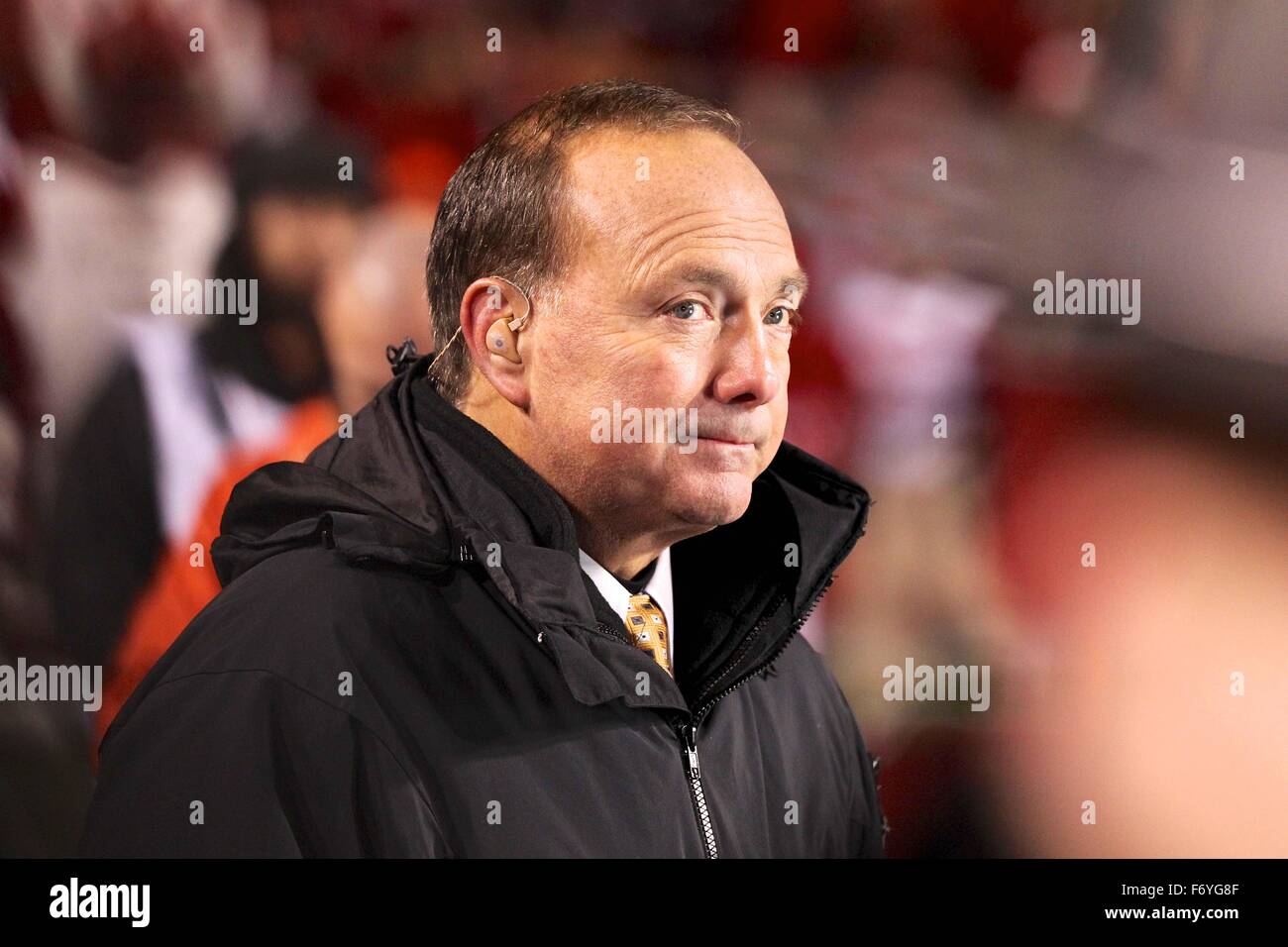 NOV 21, 2015: ESPN side line reporter Jerry Punch prepares to go on the ...