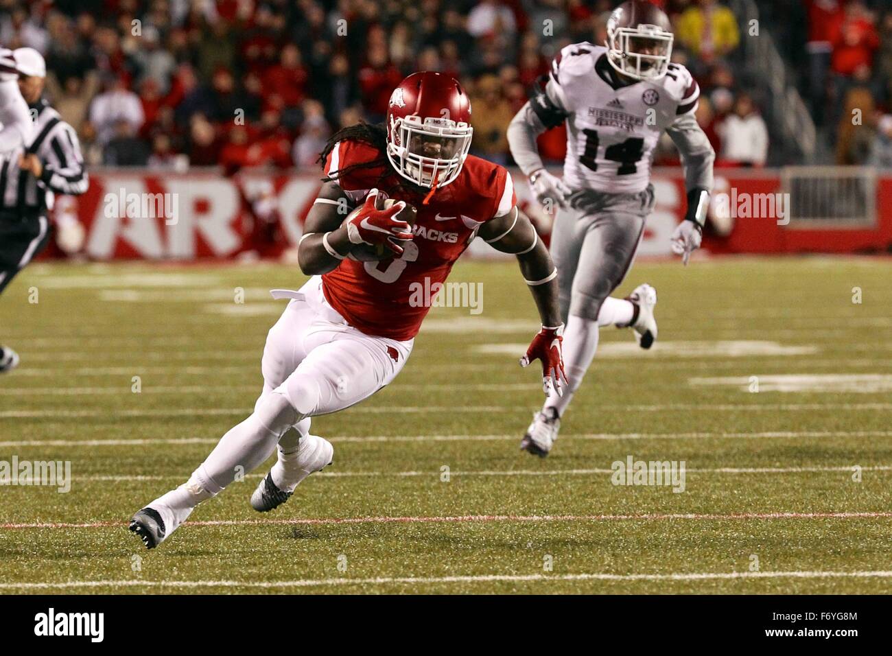 NOV 21, 2015: Razorback running back Alex Collins #3 comes around the ...