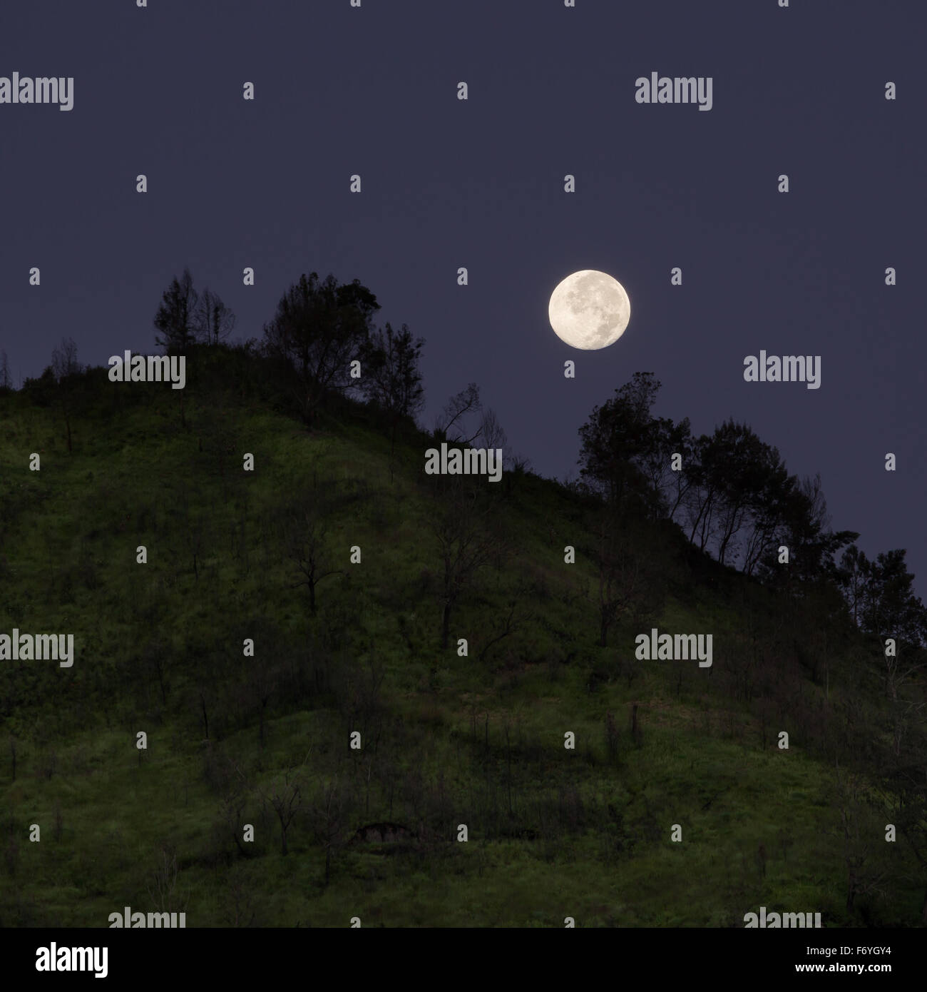 Mountain landscape night sky hi-res stock photography and images - Alamy