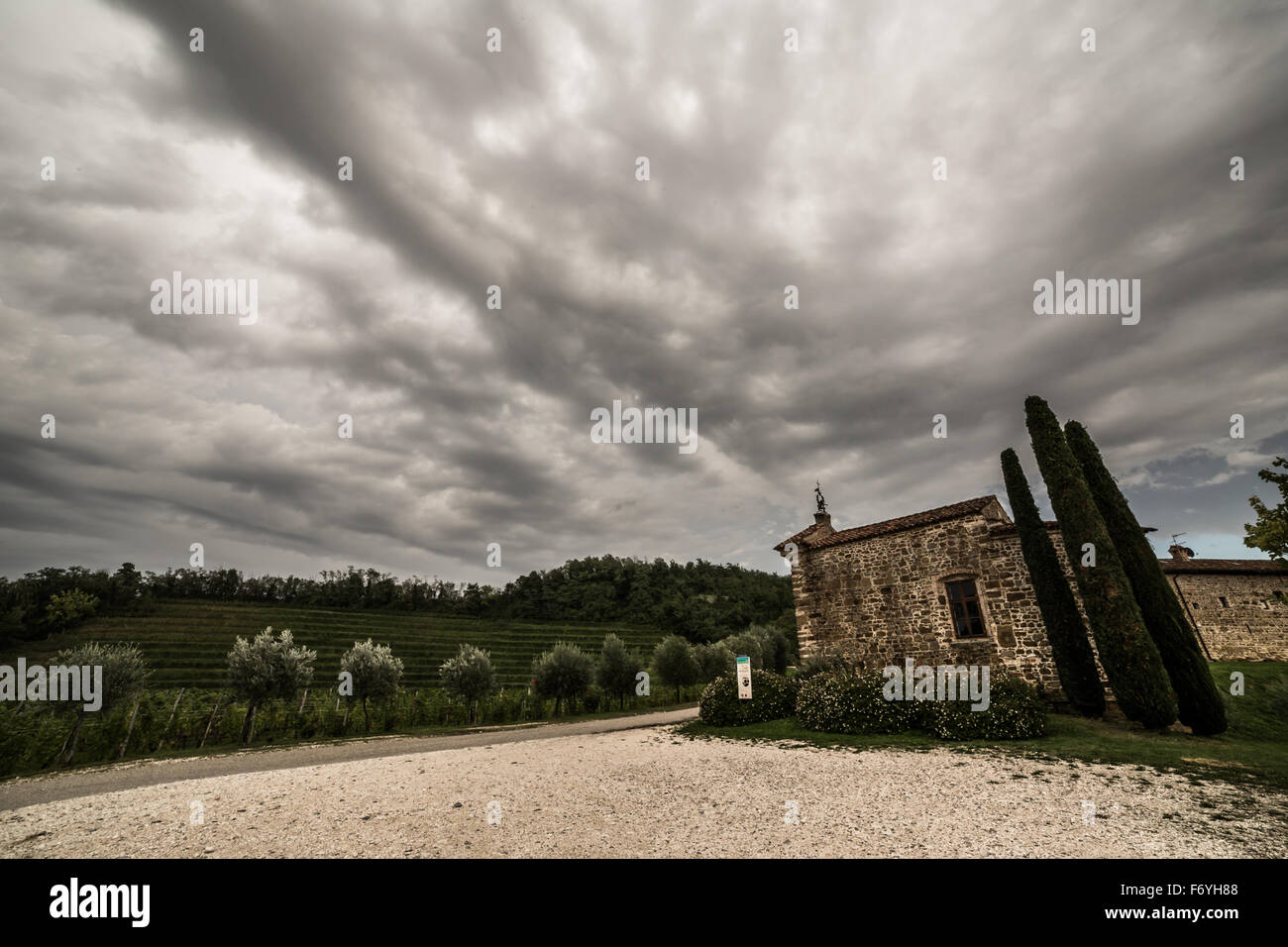 an abandoned and ruined farm in the fields of Italy Stock Photo - Alamy