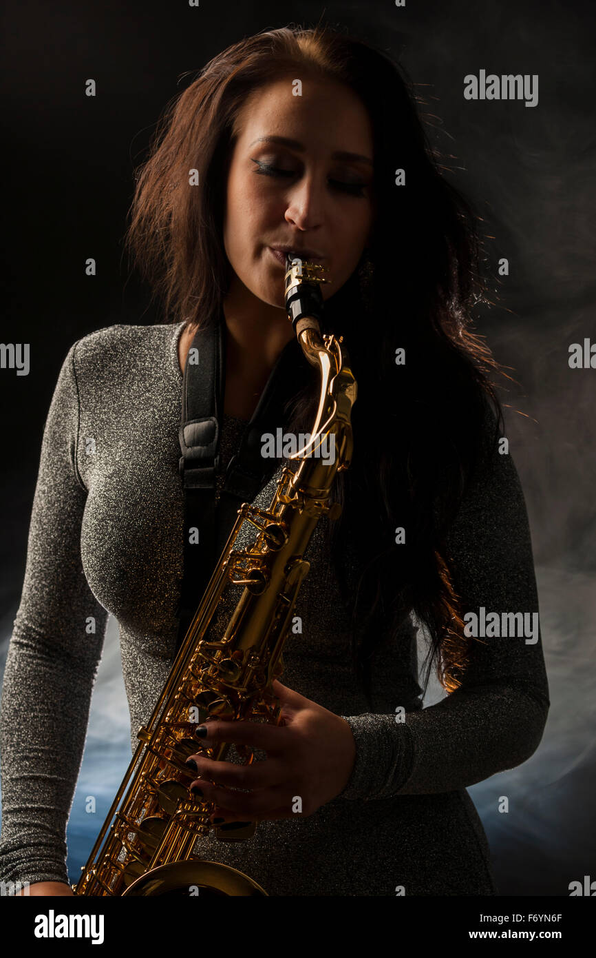 Pretty young female player hi-res stock photography and images - Alamy