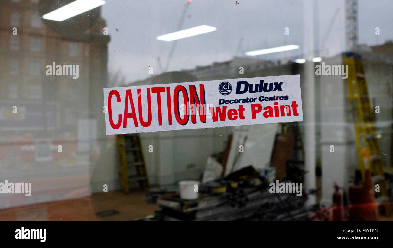 Wet Paint Sign Stock Photo - Alamy