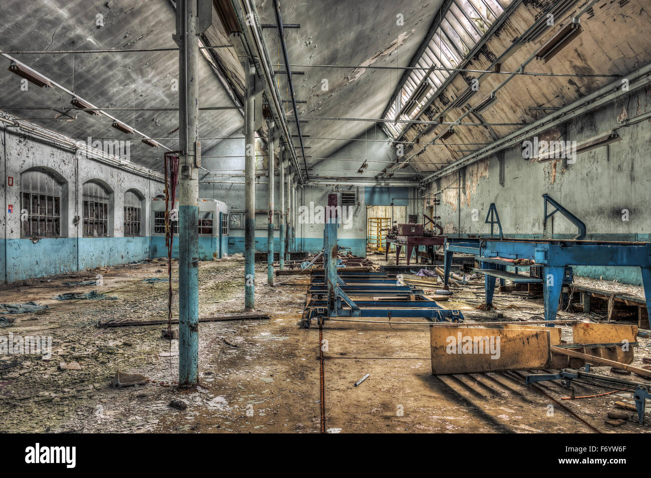 Dilapidated workshop in an abandoned factory Stock Photo - Alamy