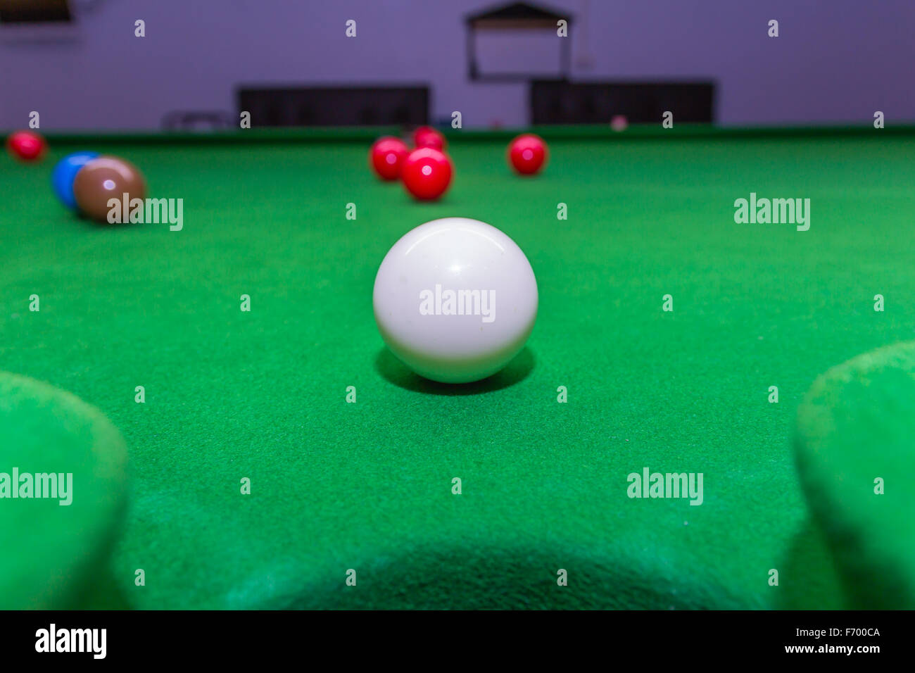 Snooker ball on snooker table Stock Photo - Alamy