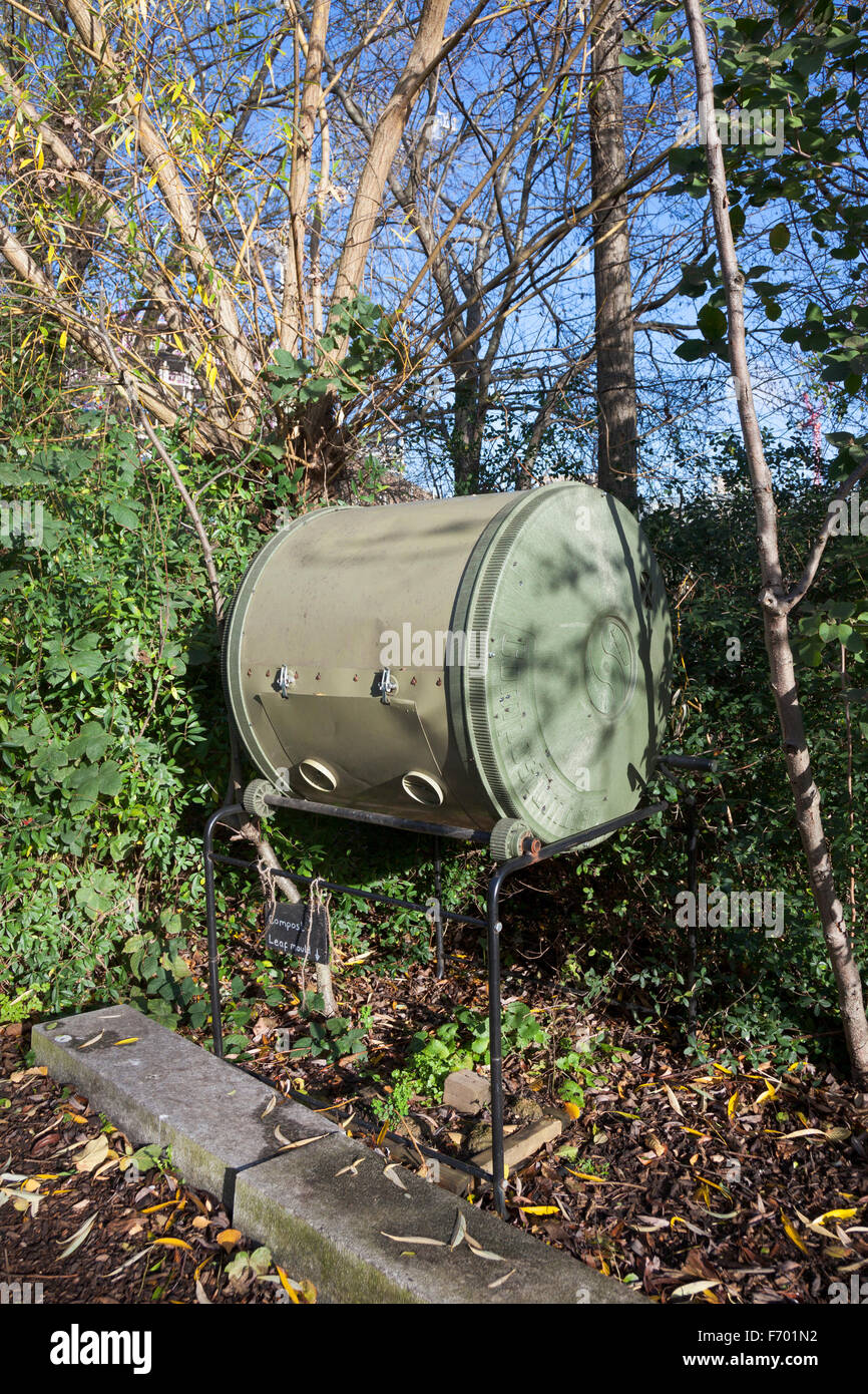 Round leaf compost bin Stock Photo - Alamy