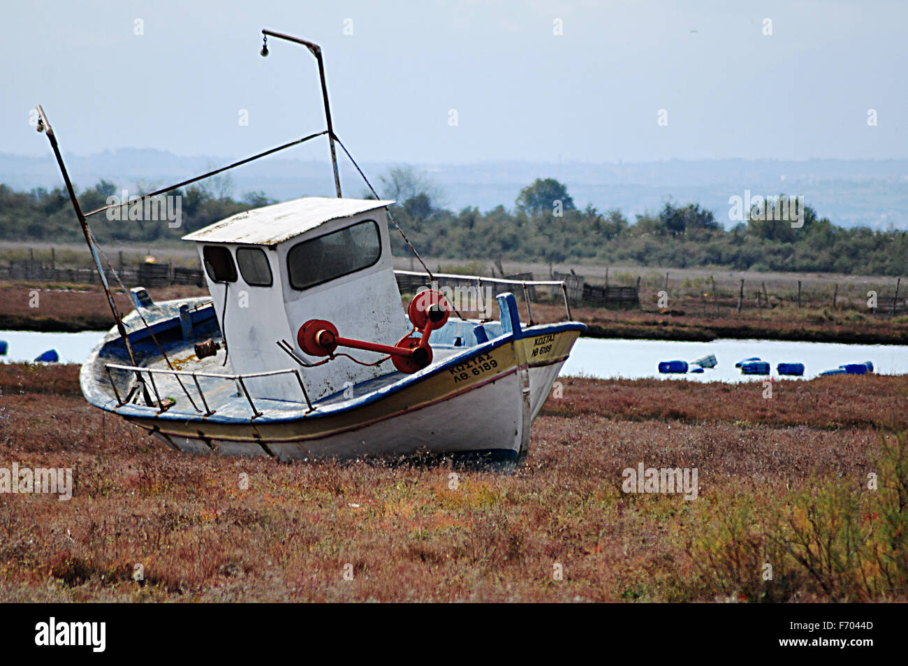 Empty wooden boat river bank hi-res stock photography and images - Alamy