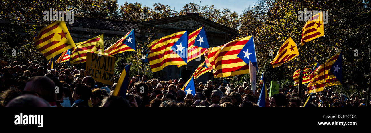 Barcelona, Spain. 22nd November, 2015. 'Estelada' flags wave in the ...