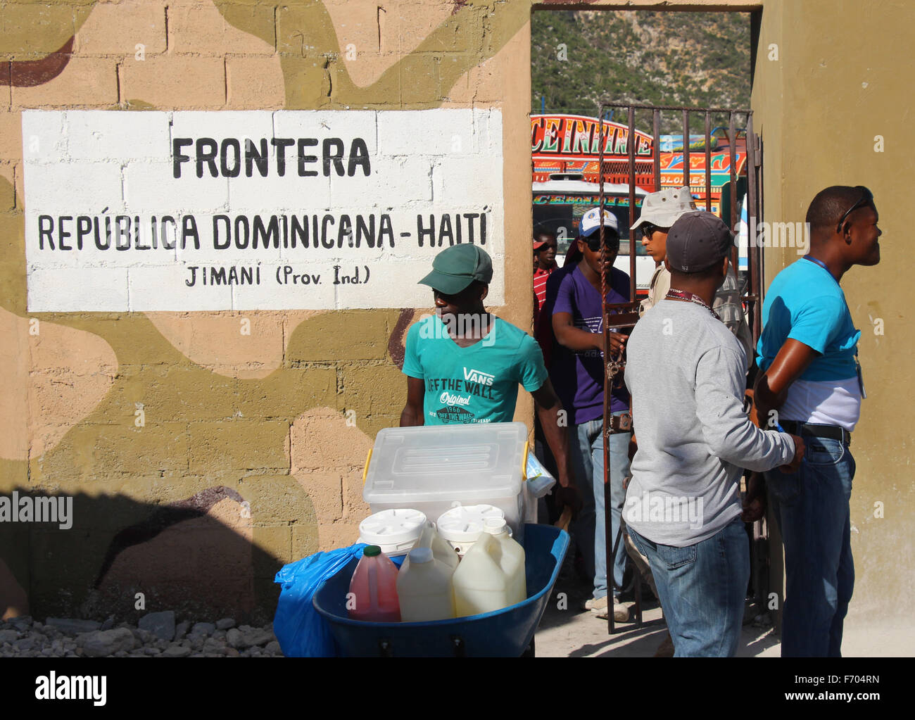 The border between Haiti and the Dominican Republic at the Jimani ...