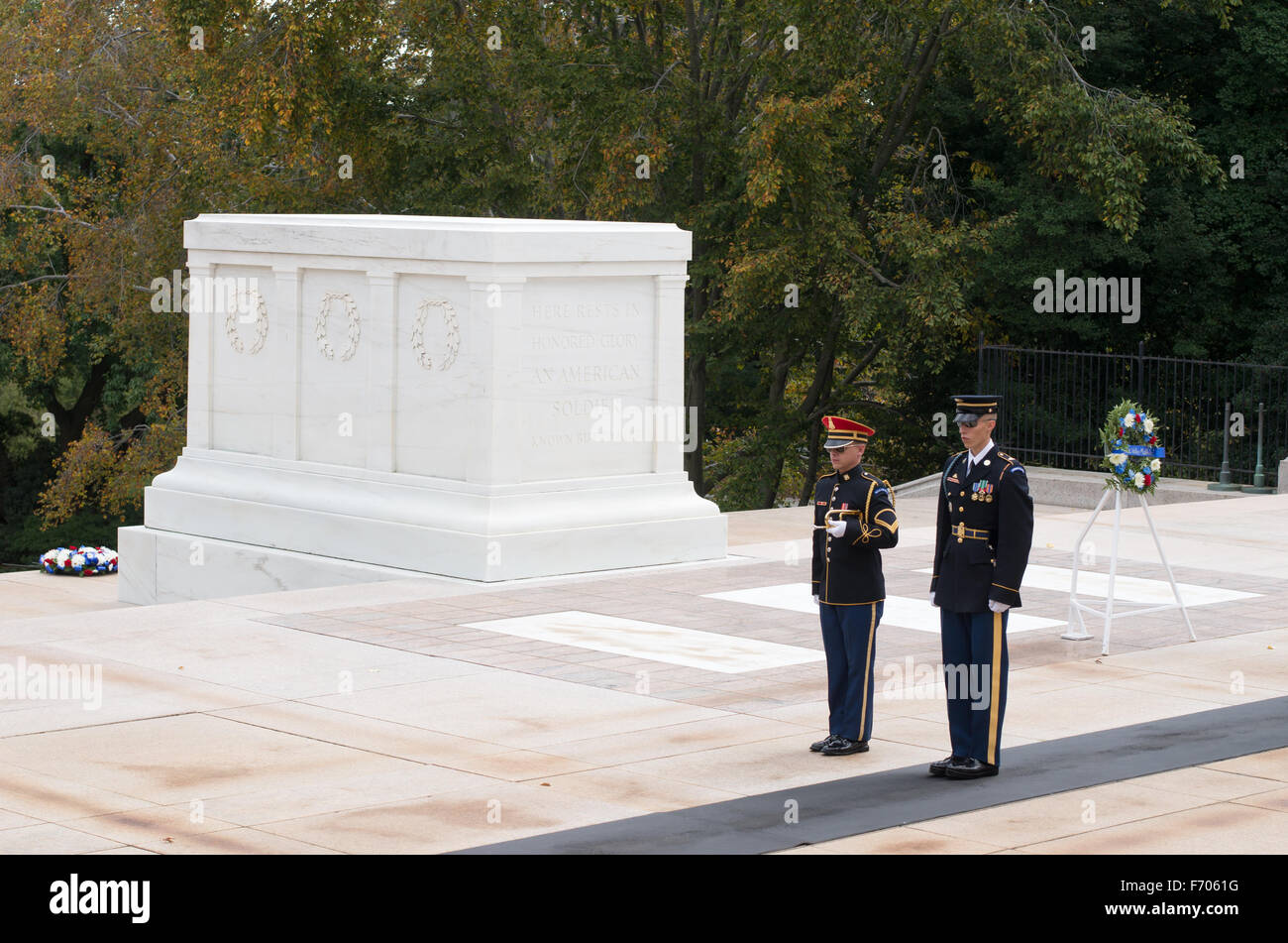 Ceremony at arlington cemetery hi-res stock photography and images - Alamy