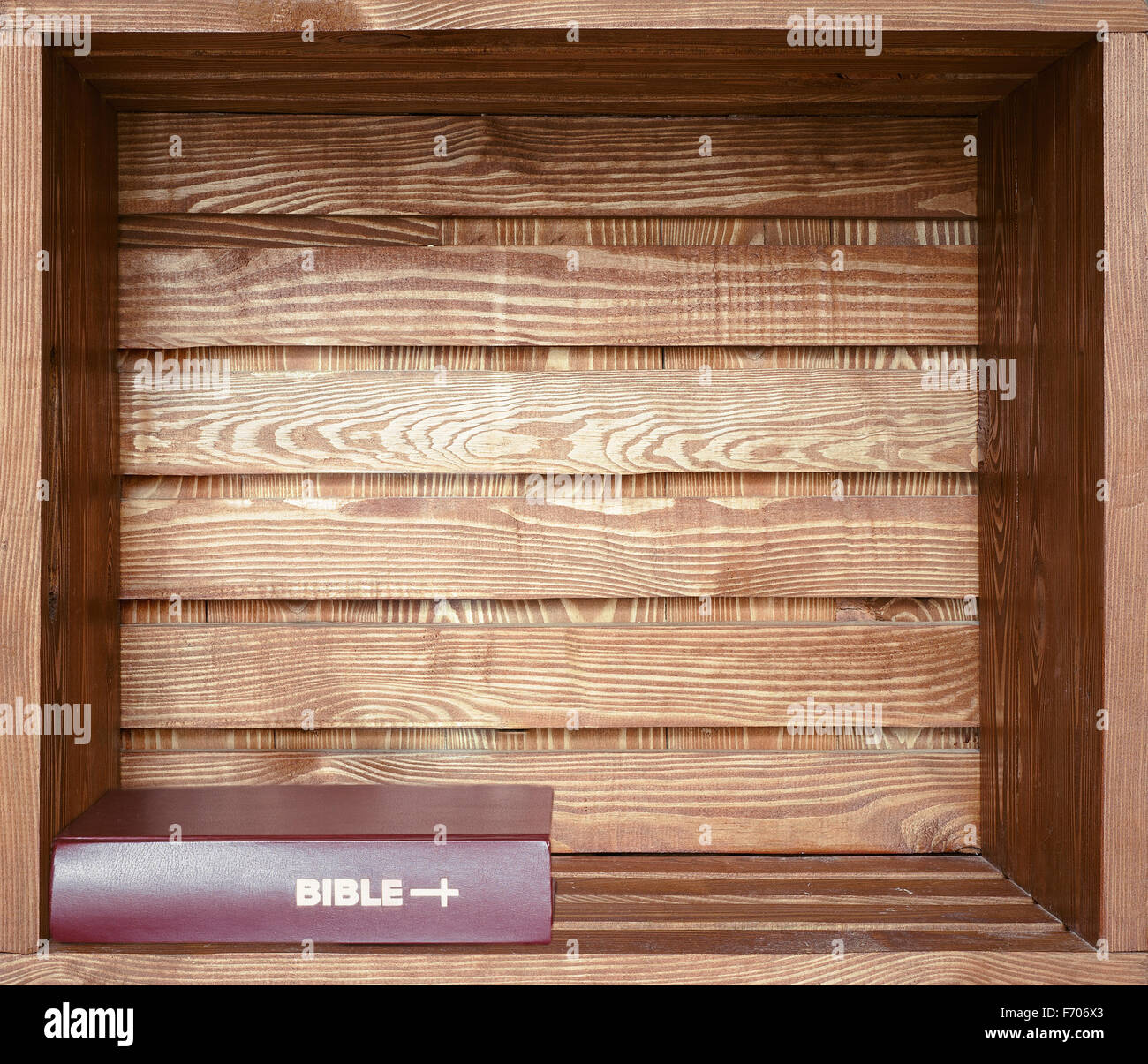 Bible bookshelf hi-res stock photography and images - Alamy