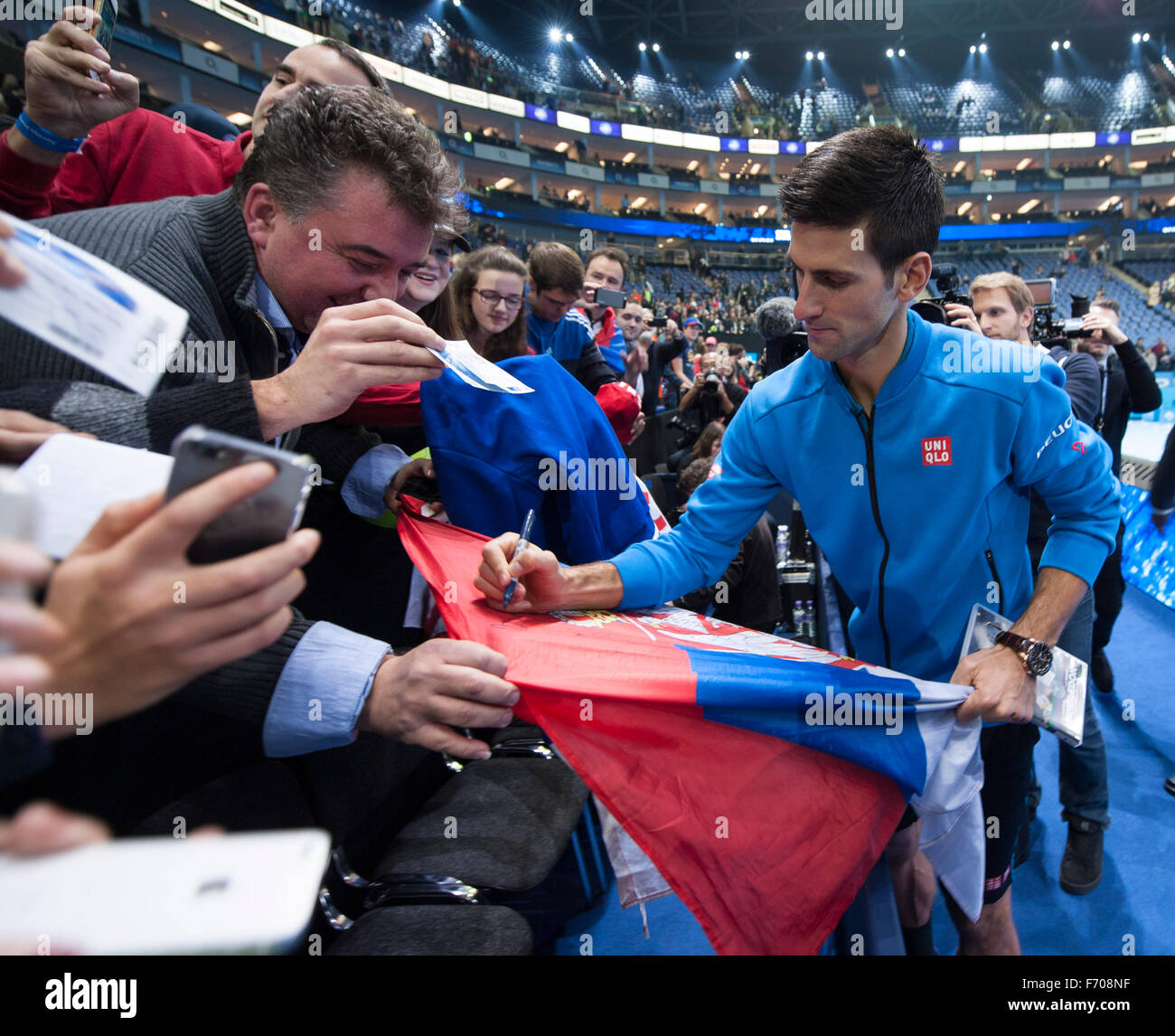 Novak djokovic signs autographs hi-res stock photography and images - Alamy