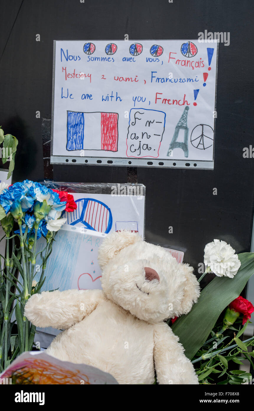 Tribute to 13 November Paris attacks - teddy bear - French Embassy ...