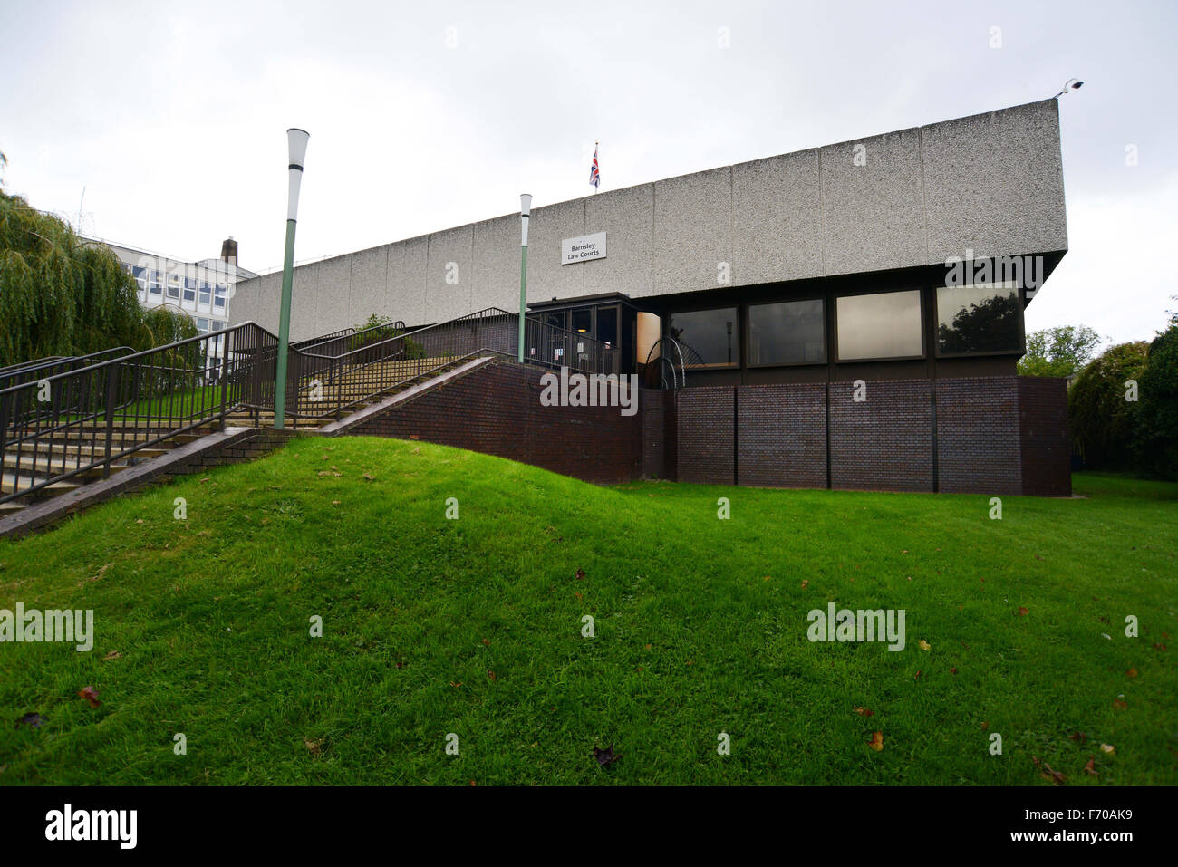 Barnsley Law Courts, Barnsley, South Yorkshire, UK Stock Photo - Alamy