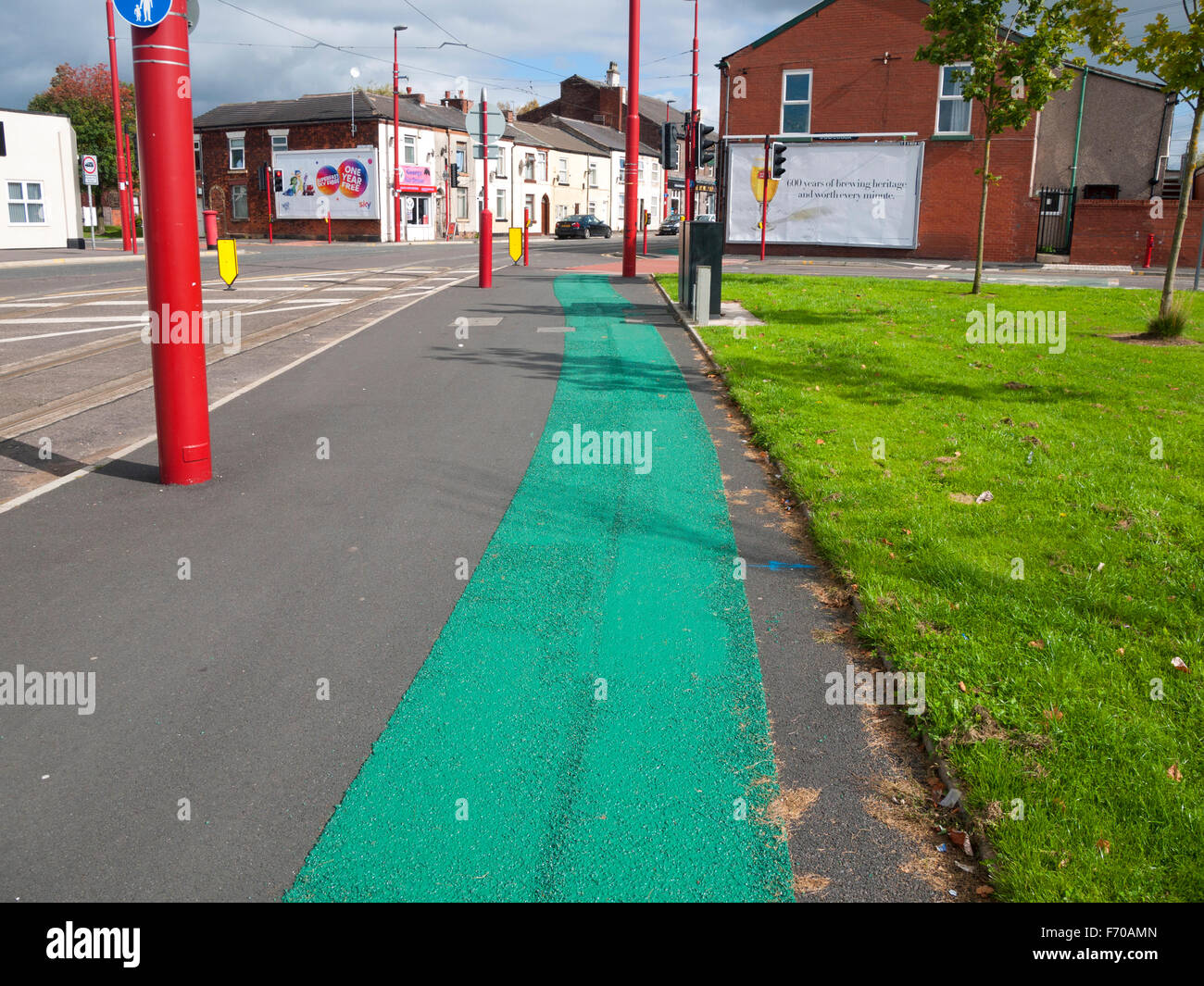 Green cycle route hi-res stock photography and images - Alamy