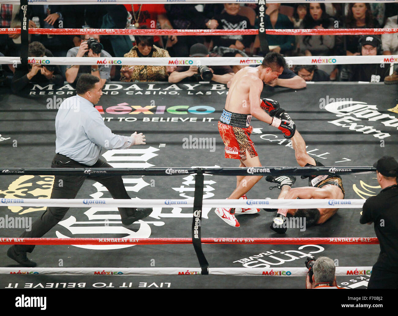 Las Vegas, Nevada, USA. 22nd Nov, 2015. Boxers Francisco Vargas and ...