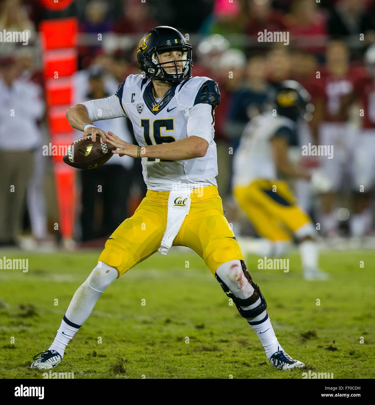 Palo Alto, CA. 21st Nov, 2015. California Golden Bears quarterback ...