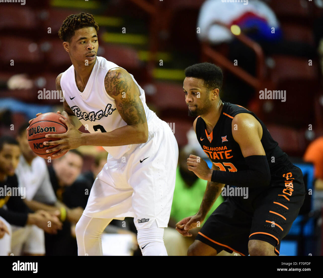 Charleston, South Carolina, USA. 22nd Nov, 2015. Long Beach State guard ...