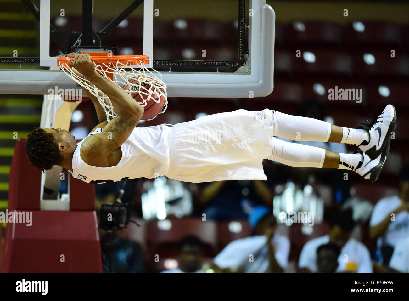 Charleston, South Carolina, USA. 22nd Nov, 2015. Long Beach State guard ...