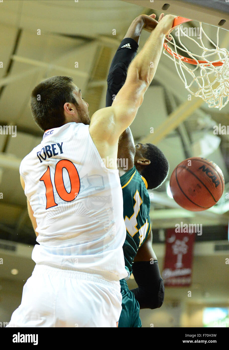 Virginia Mike Tobey (10) during the NCAA Basketball game between the ...