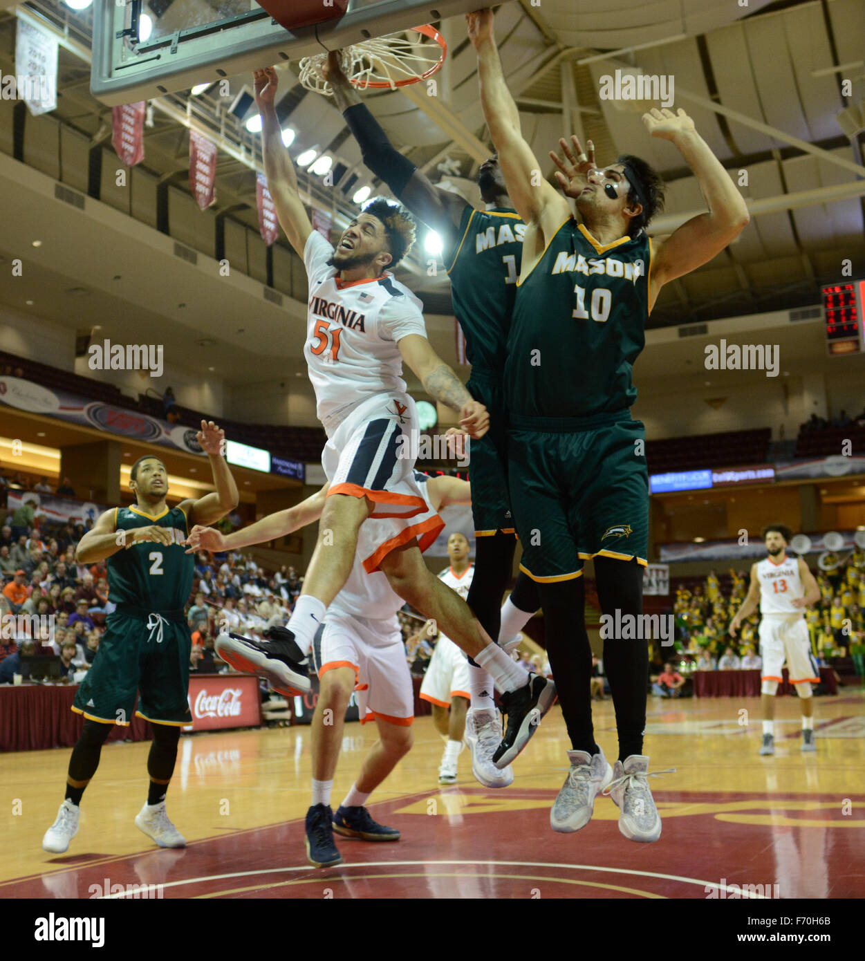 Virginia cavaliers guard darius thompson 51 hi-res stock photography ...