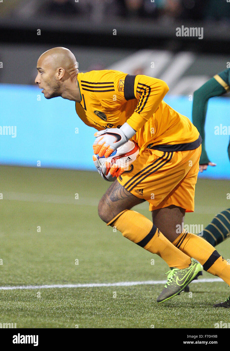 12 nov 2015 hi-res stock photography and images - Alamy