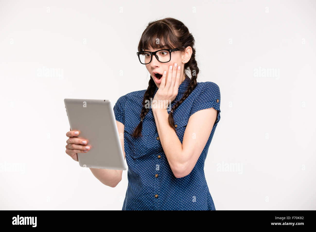 Woman shocked computer screen hi-res stock photography and images - Alamy
