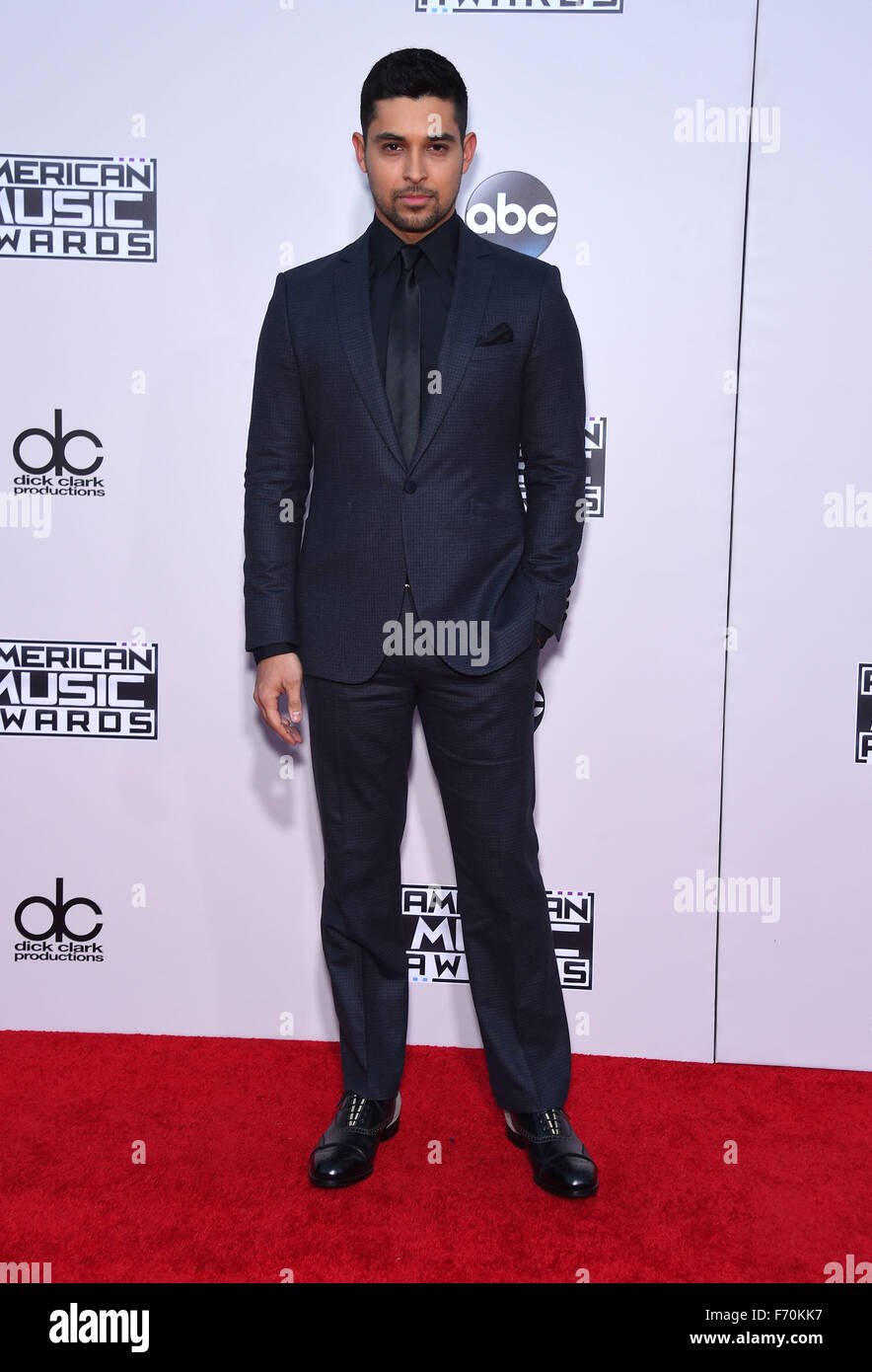 Los Angeles, California, USA. 22nd Nov, 2015. Wilmer Valderrama arrives ...