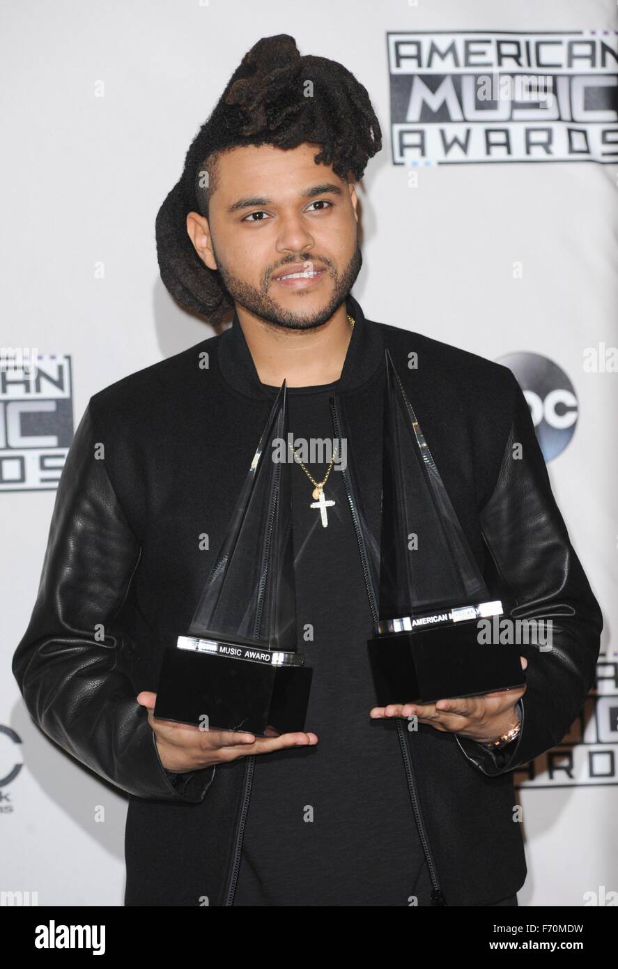 Los Angeles, CA, USA. 22nd Nov, 2015. The Weeknd in the press room for ...