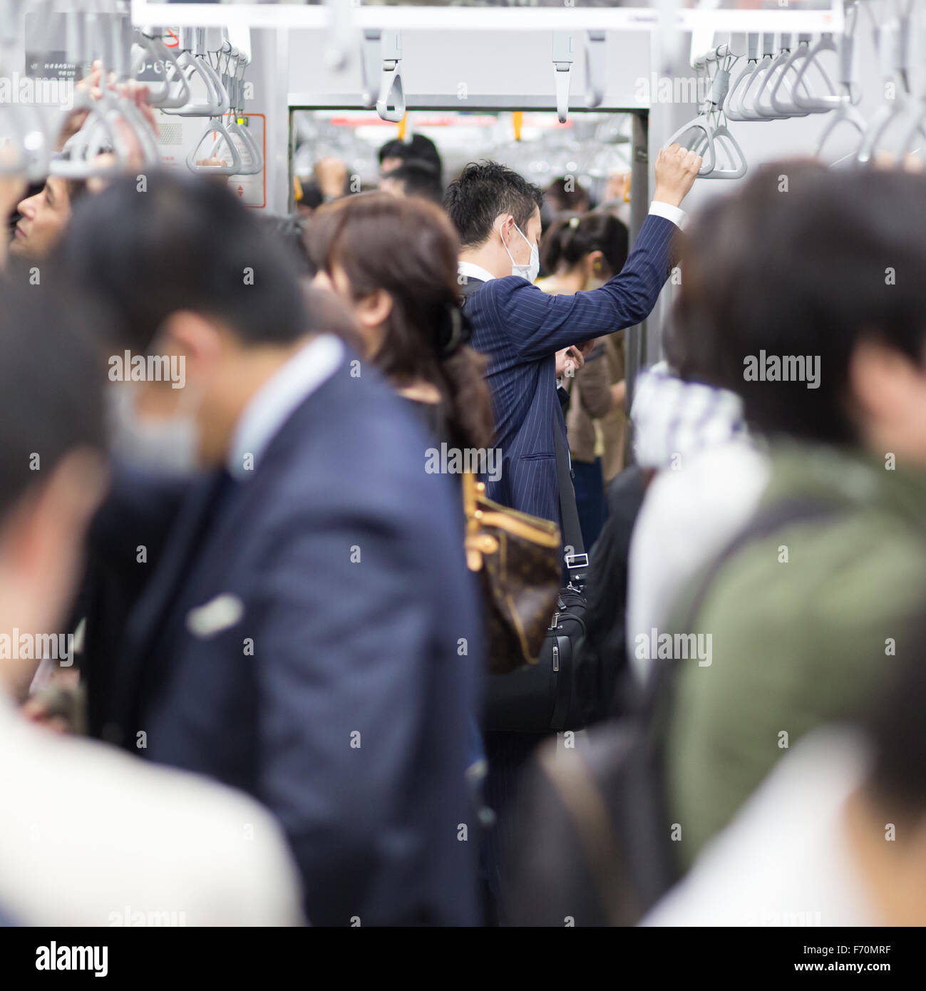 Tokyo metro full underground metro hi-res stock photography and images ...