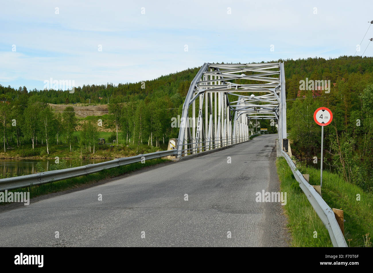 Steel small bridge detail hi-res stock photography and images - Alamy
