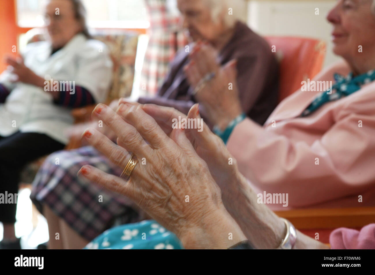 Music movement class older people hi-res stock photography and images ...
