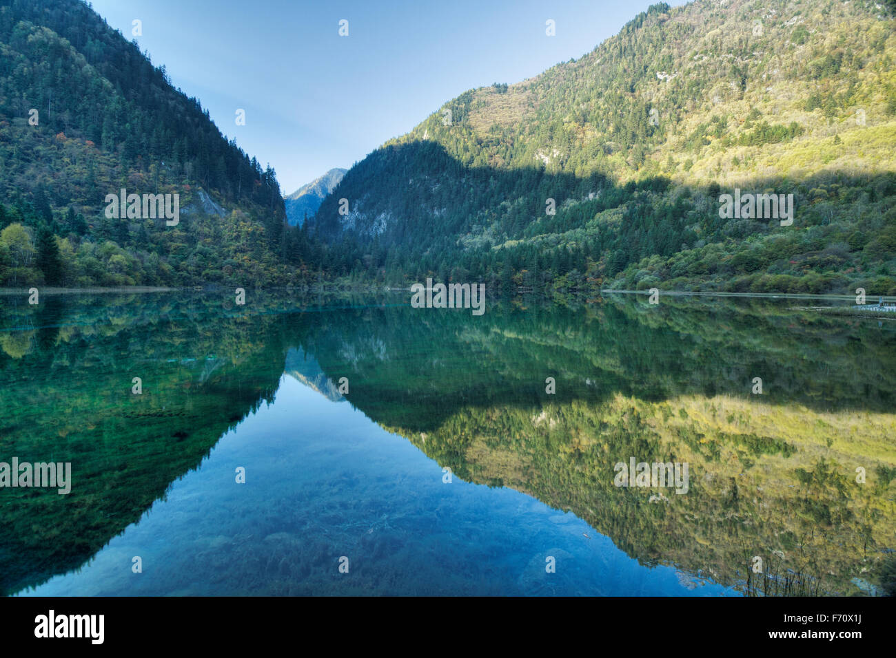 Five flowers lake china hi-res stock photography and images - Alamy